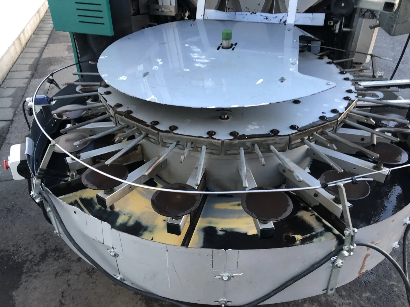 Mayer 2400 Potting machine with dispenser • Duijndam Machines