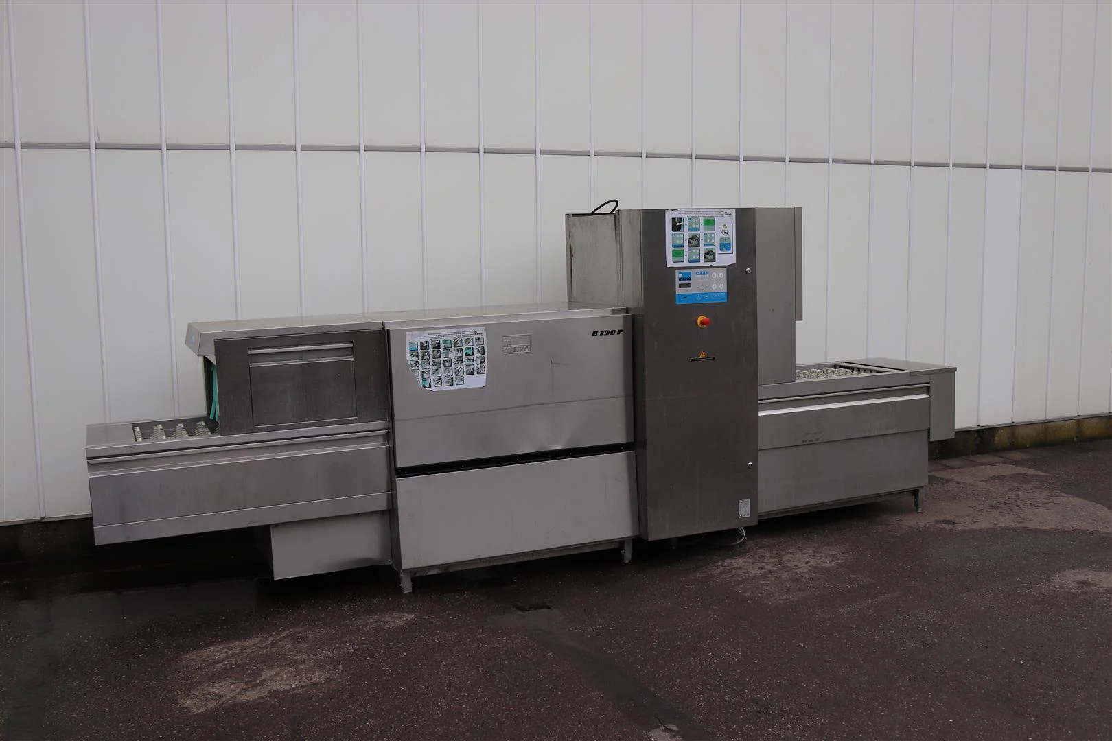 Meiko industrial tray and cratewasher • Duijndam Machines