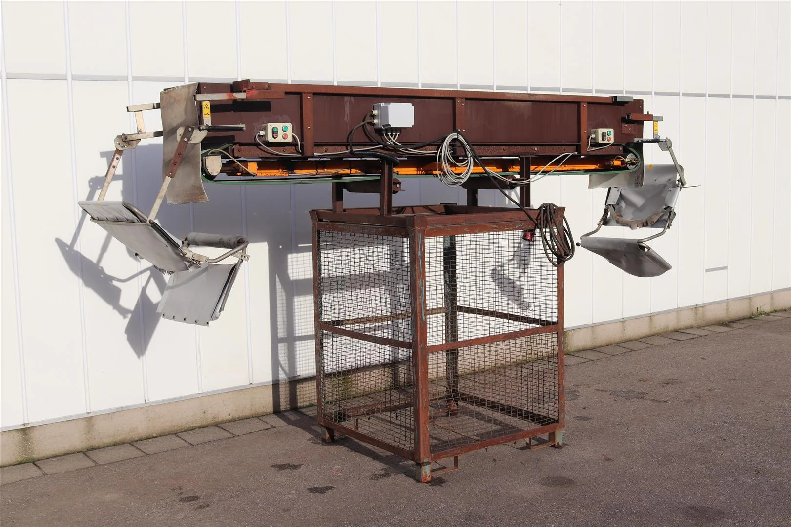 Miedema box filling conveyor 320 x 45 cm • Duijndam Machines