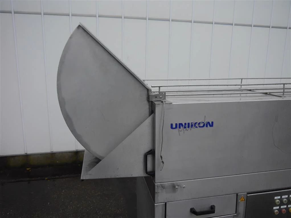 Unikon Mistral industrial tray and cratewasher • Duijndam Machines