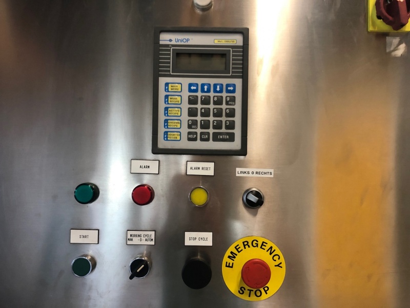 G.Mondini snap on lid machine • Duijndam Machines