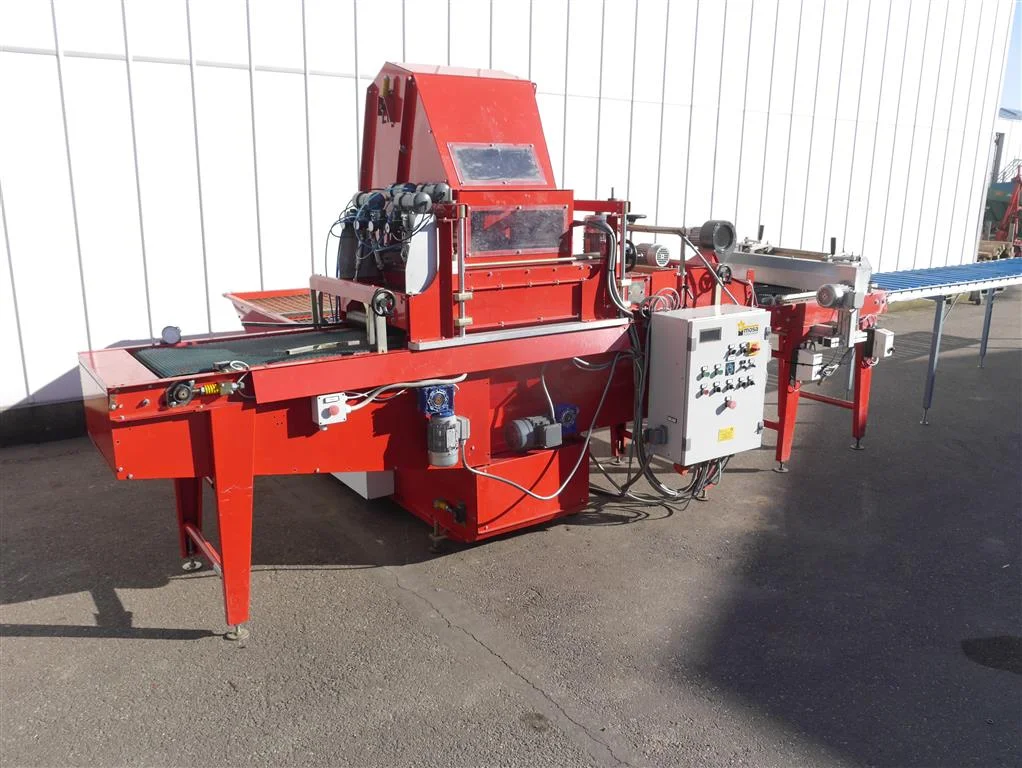 Mosa tray filling machine • Duijndam Machines