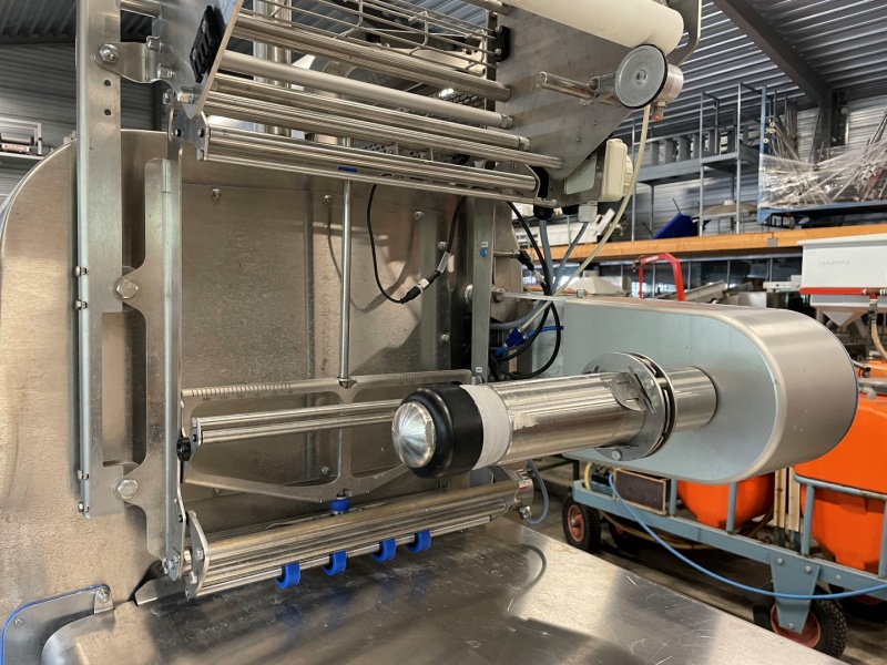 Multivac T700 top sealing machine • Duijndam Machines