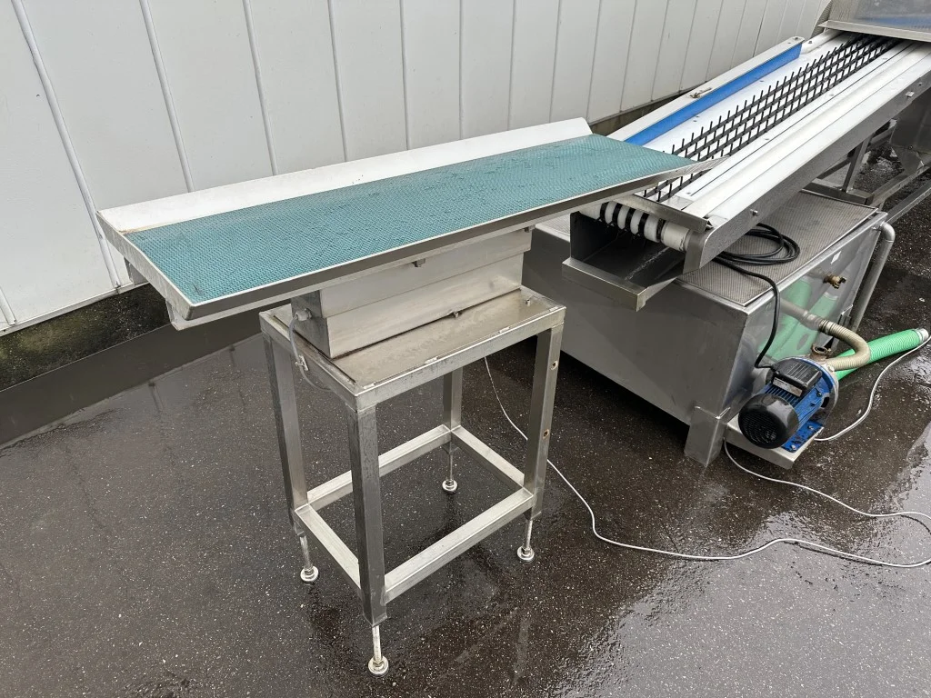 Neubauer S20 asparagus sorting machine • Duijndam Machines