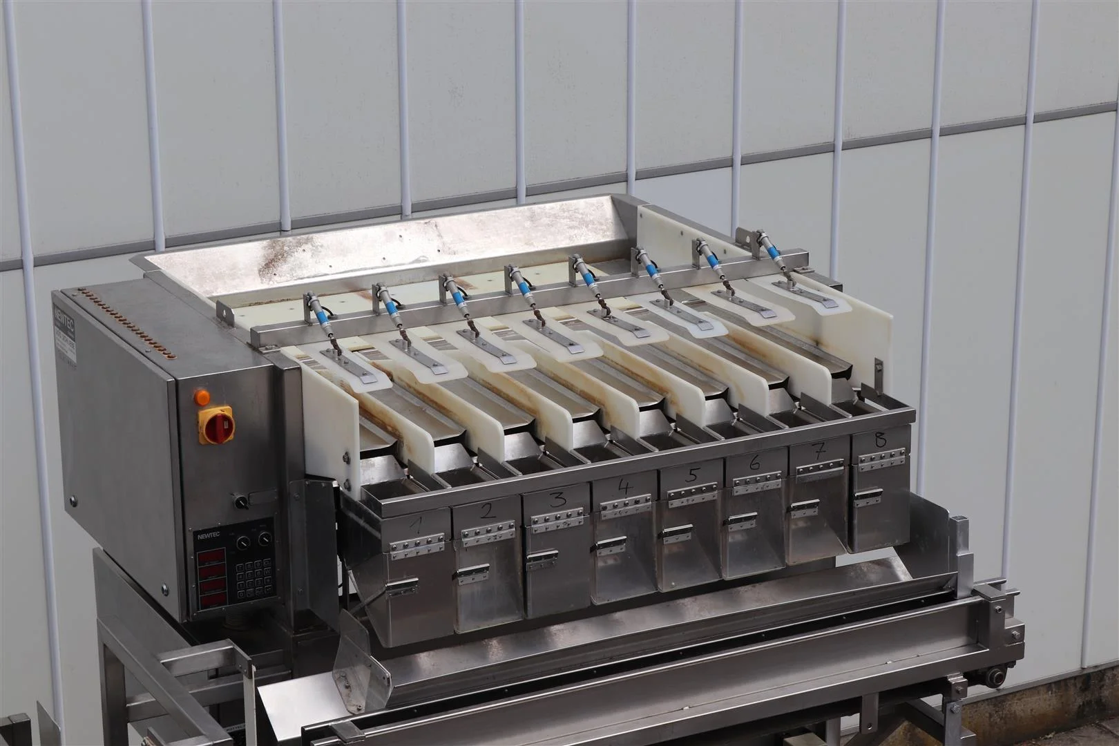 Newtec Type 2008-G45 multihead weighing machine • Duijndam Machines