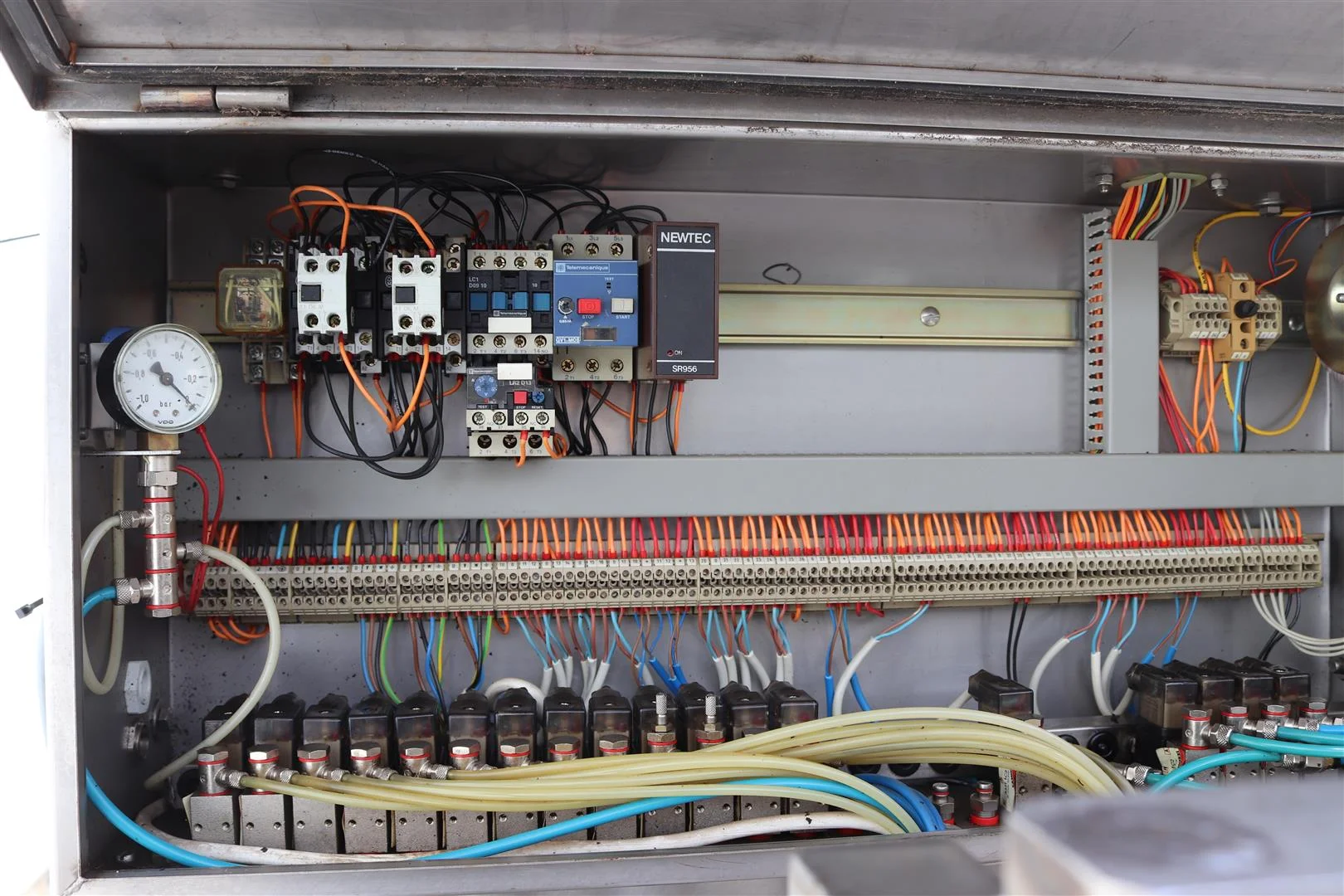 Newtec Type 2008-G45 multihead weighing machine • Duijndam Machines