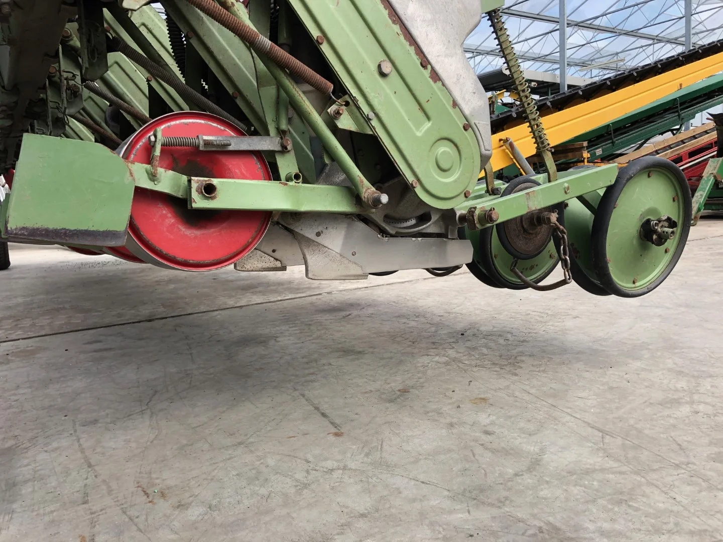 Nodet pneumatische zaaimachine met 12 rijen • Duijndam Machines