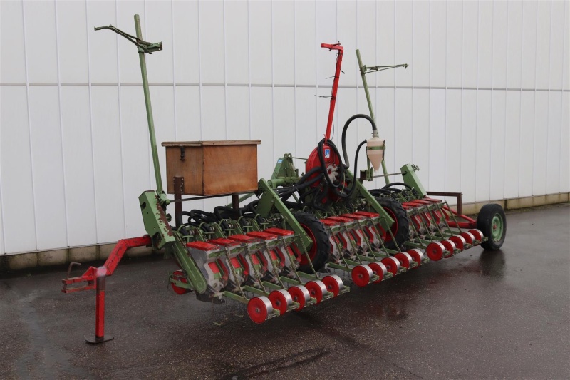 Nodet semoir pneumatique 15 rangées • Duijndam Machines