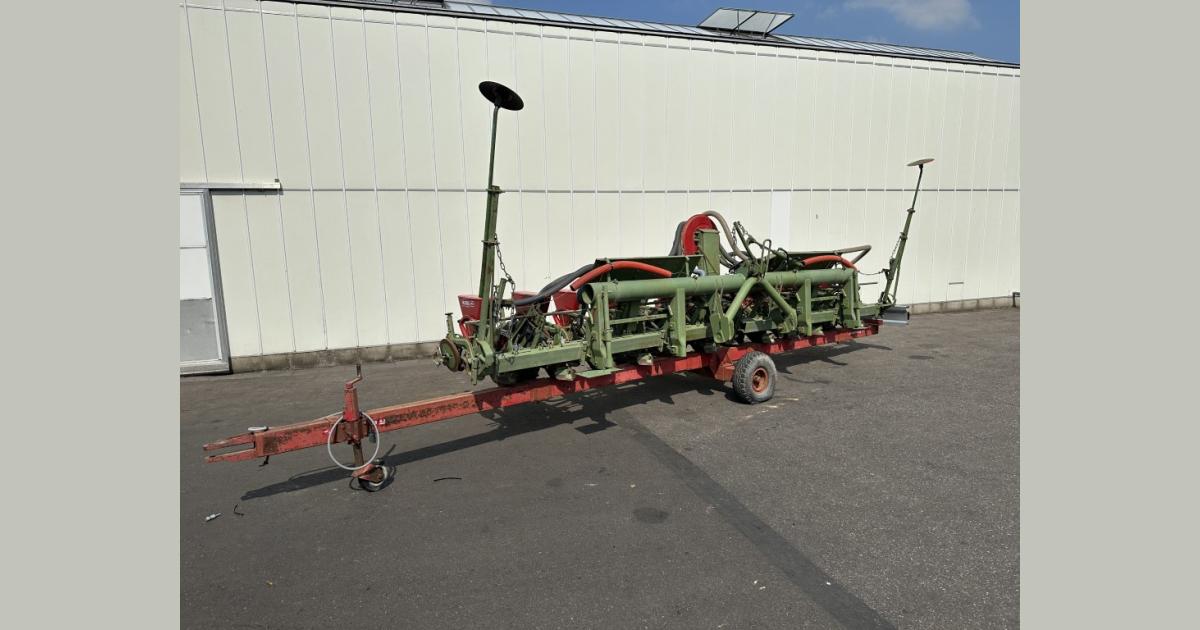 Nodet PN-II pneumatic sowing machine • Duijndam Machines