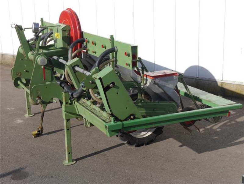 Nodet pneumatische zaaimachine met 4 rijen • Duijndam Machines