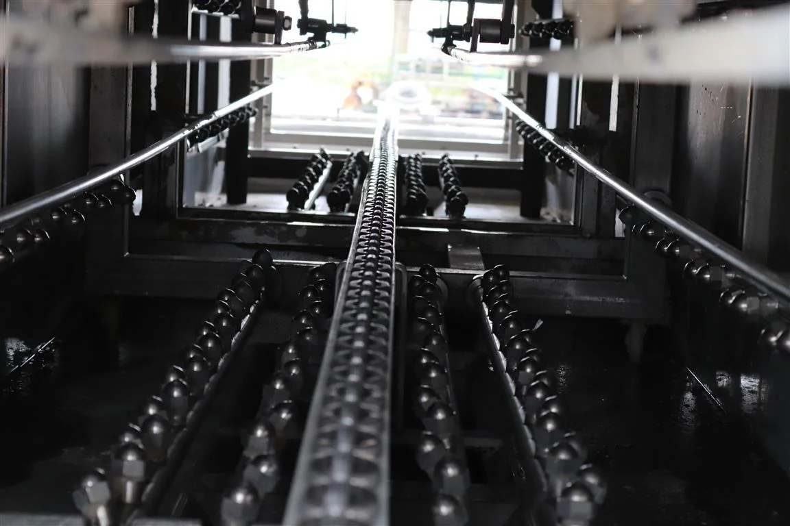 Numafa Crate & Tray Washer • Duijndam Machines