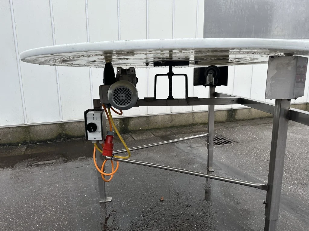 Turntable Ø 150 cm with PU top • Duijndam Machines