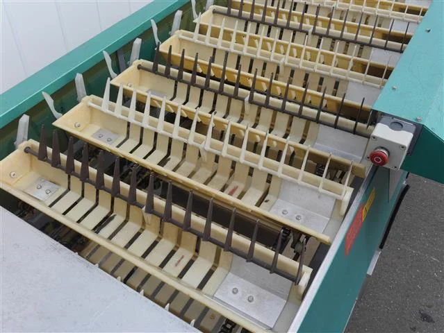 Olimex length sorting machine with 6 stations, • Duijndam Machines