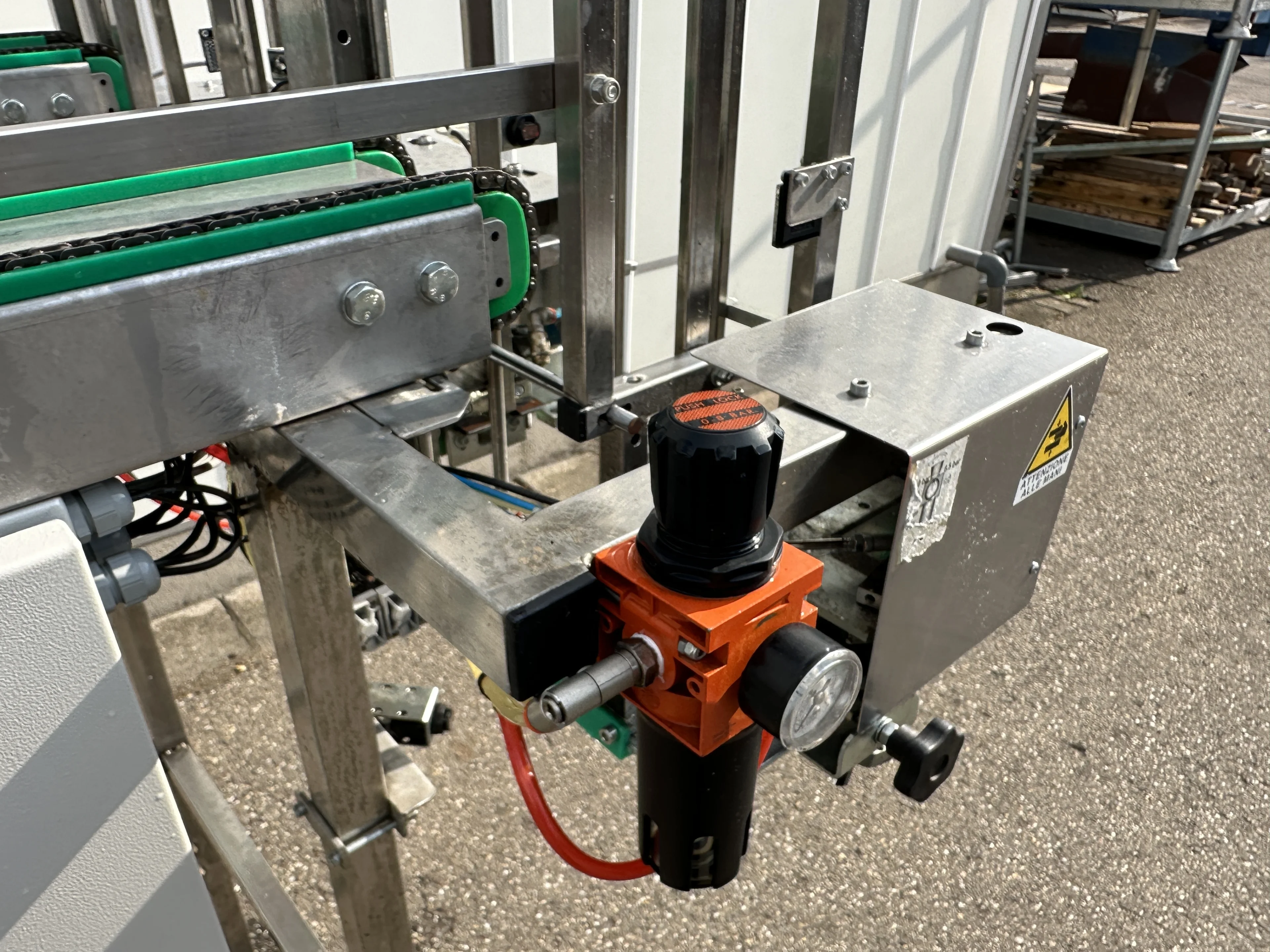 Pakfrut DIK 400 denester double, with infeed • Duijndam Machines