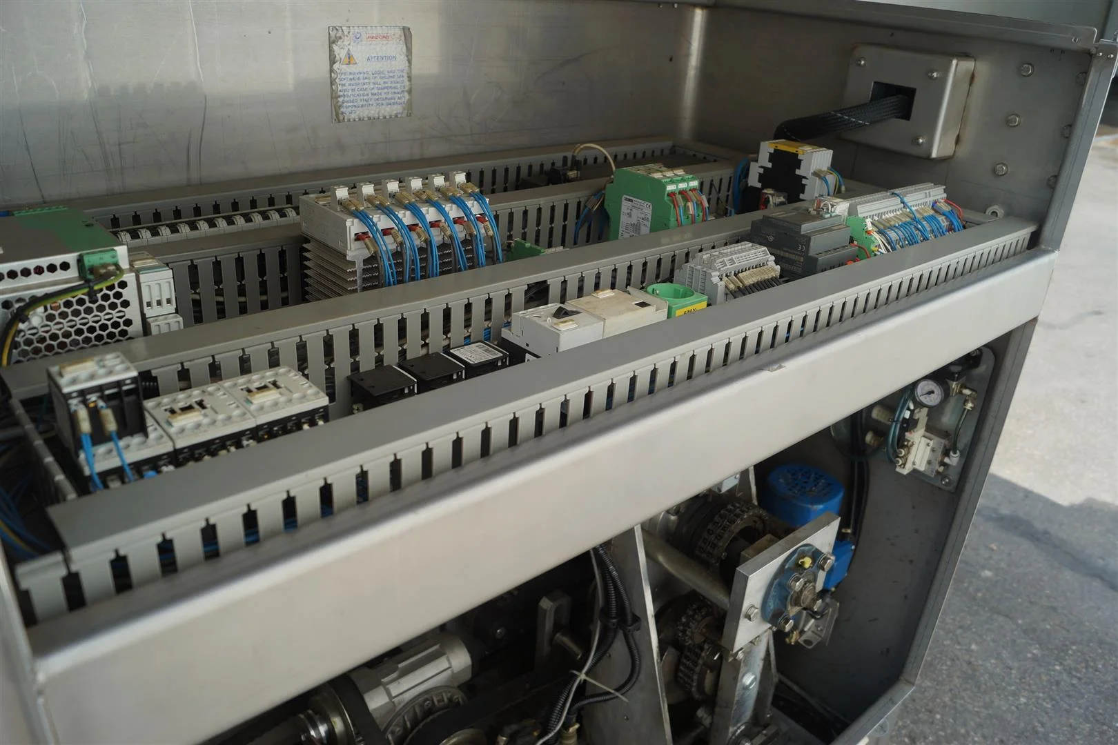 Record Panda E flowpack machine with infeed system • Duijndam Machines