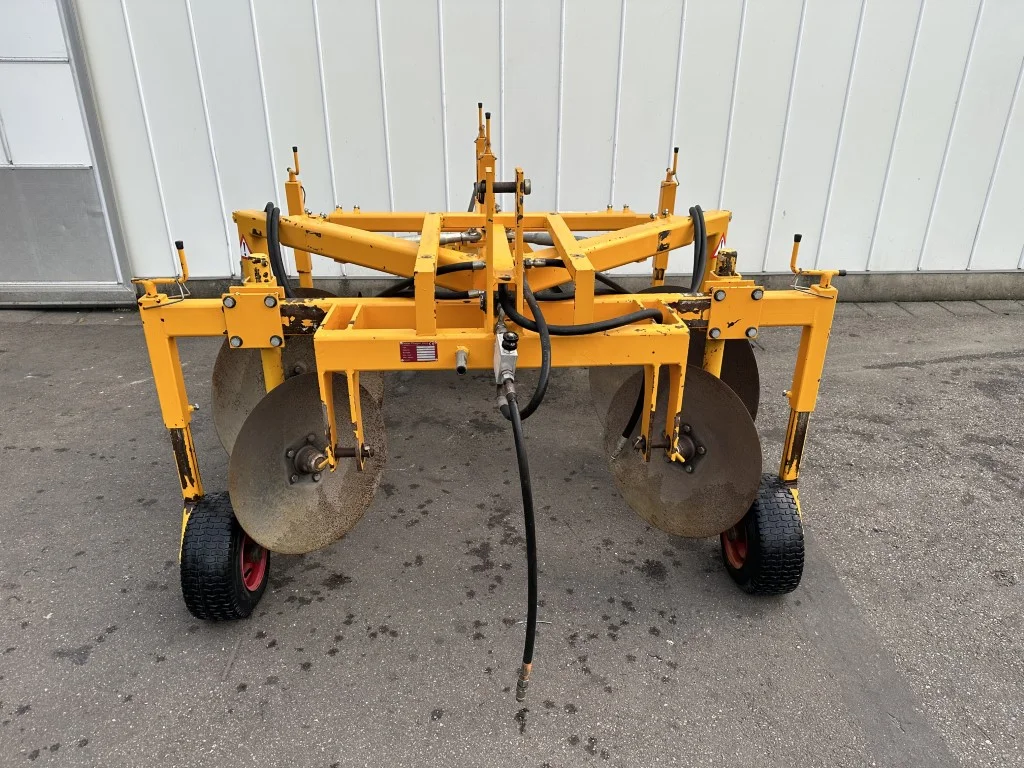 Panter 4-83 hill former • Duijndam Machines