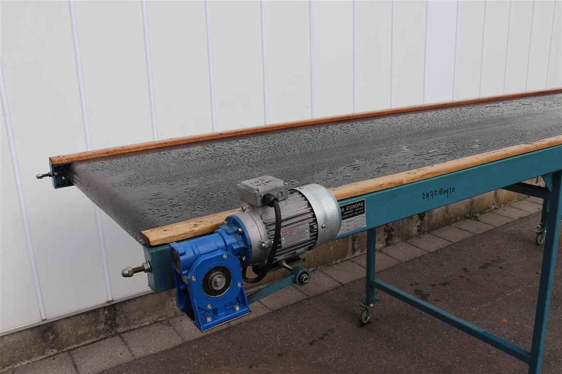 Perfect conveyor with fixed speed 410 x 100 cm • Duijndam Machines