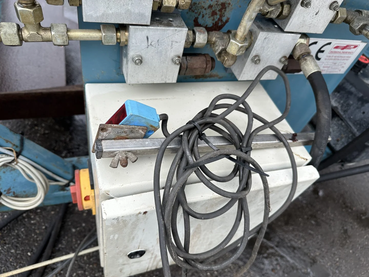 Perfect EU 595A box tipper 160 cm max • Duijndam Machines