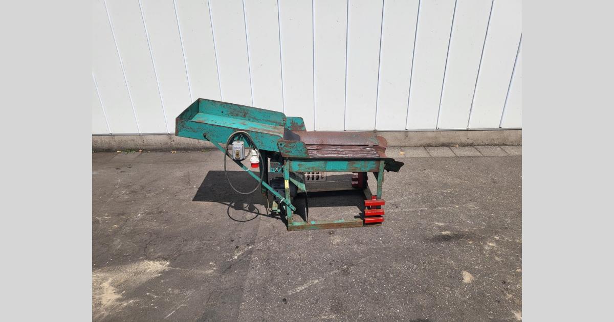 Perfect onion topper with 12 rolls • Duijndam Machines