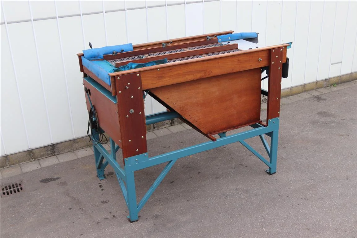 Perfect EU sorting machine for flower bulbs and Brussels sprouts ...