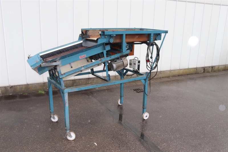 Perfect coupe de queue de oignon avec 12 rouleaux • Duijndam Machines
