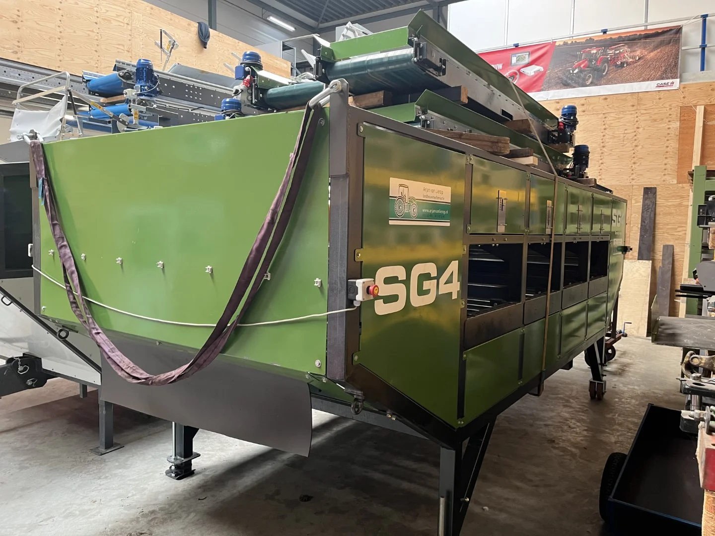 Pioro radial roller grader with 4 sortings • Duijndam Machines