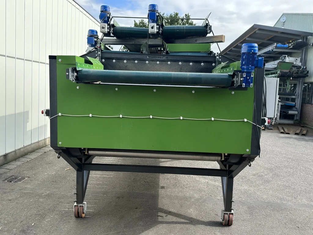 Pioro radial roller grader with 4 sortings • Duijndam Machines