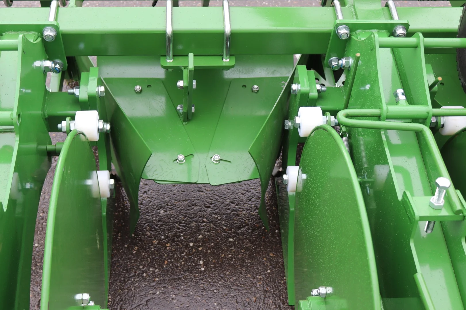 1 rijer plastic mulch laying machine • Duijndam Machines