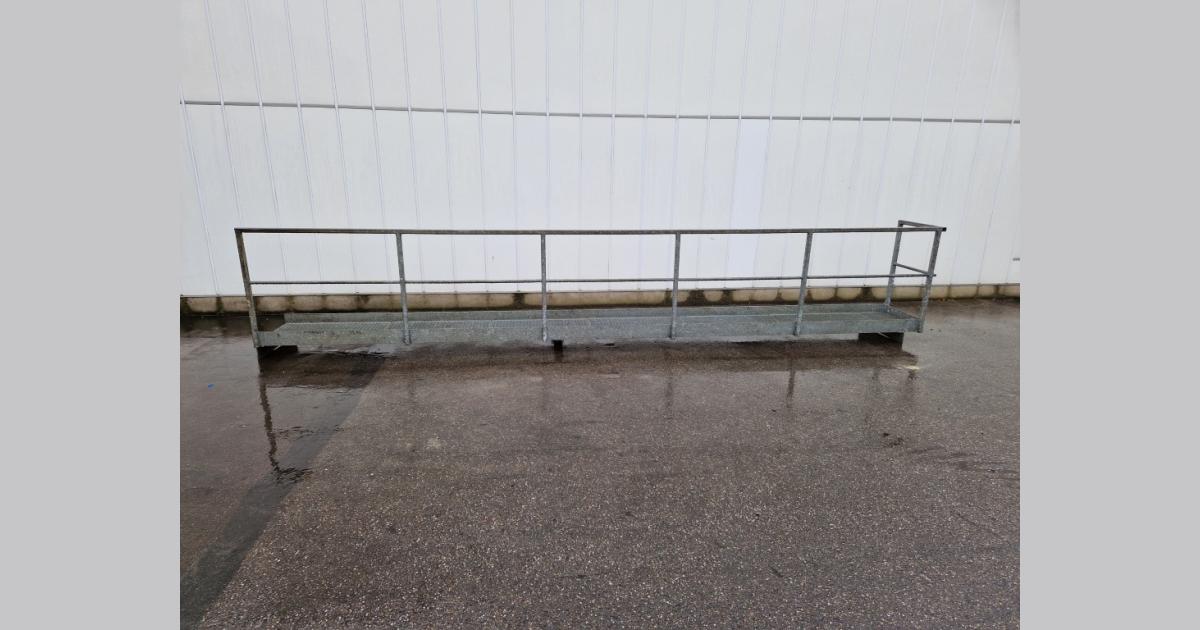 Metalen bordes / platform • Duijndam Machines