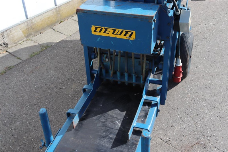 Visser soil blocking machine • Duijndam Machines