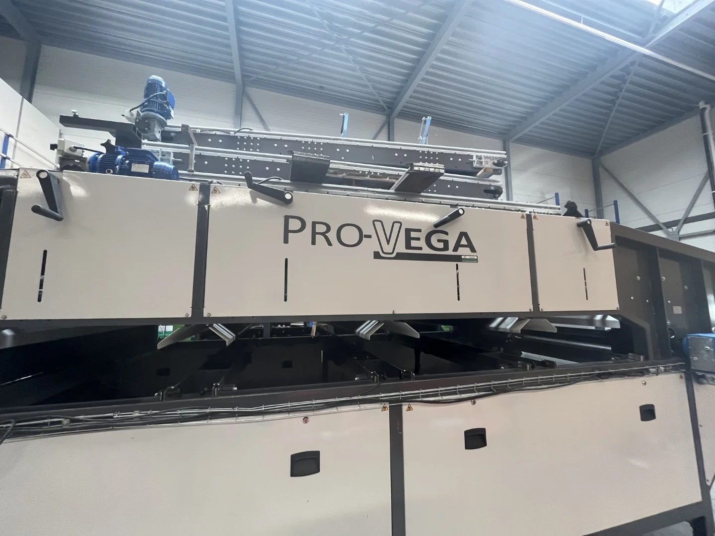 Pro Vega radiaal rollensorteermachine met 4 sorteringen • Duijndam Machines