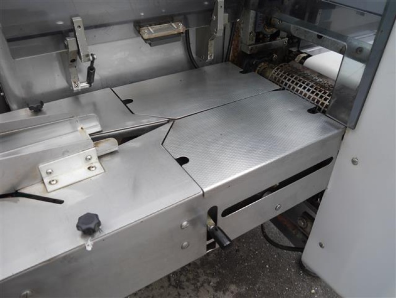 Record Scorpion E flow pack machine • Duijndam Machines