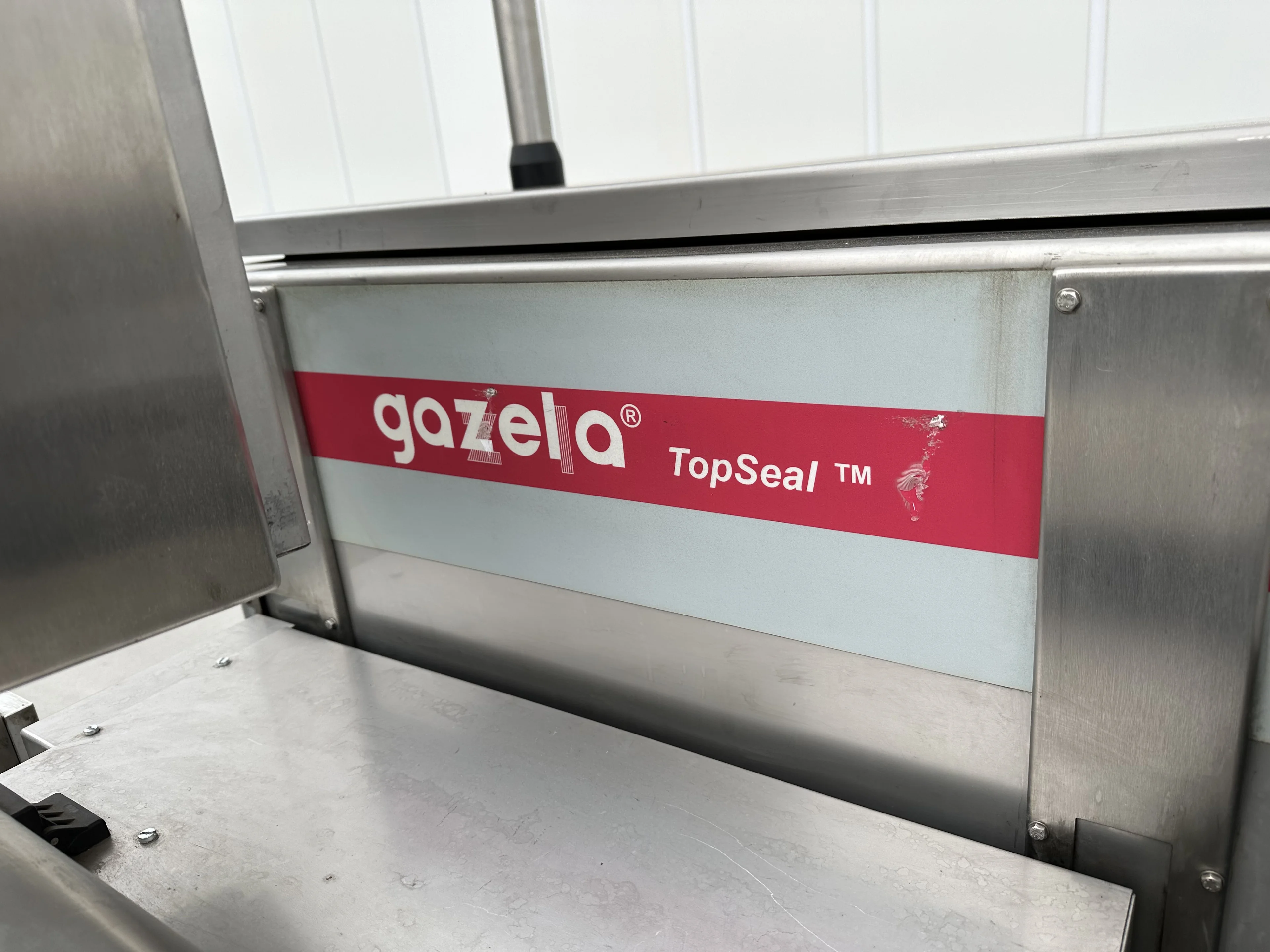 Record Gazzella ETS flow pack machine • Duijndam Machines