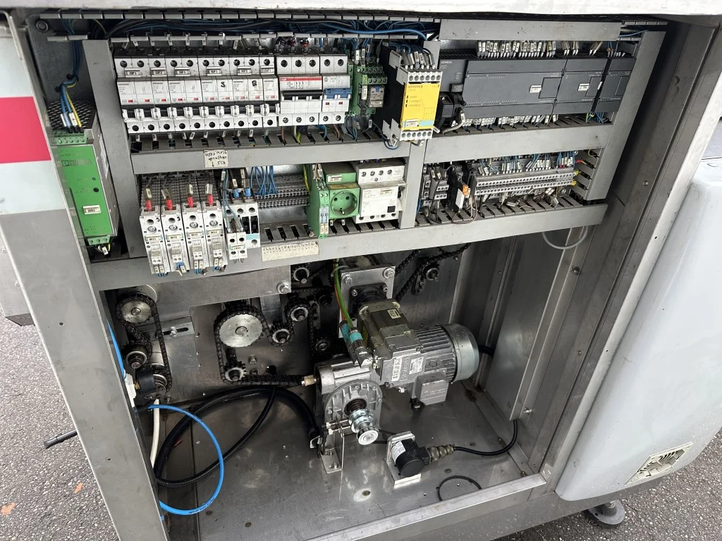 Record Scorpion flow pack machine • Duijndam Machines