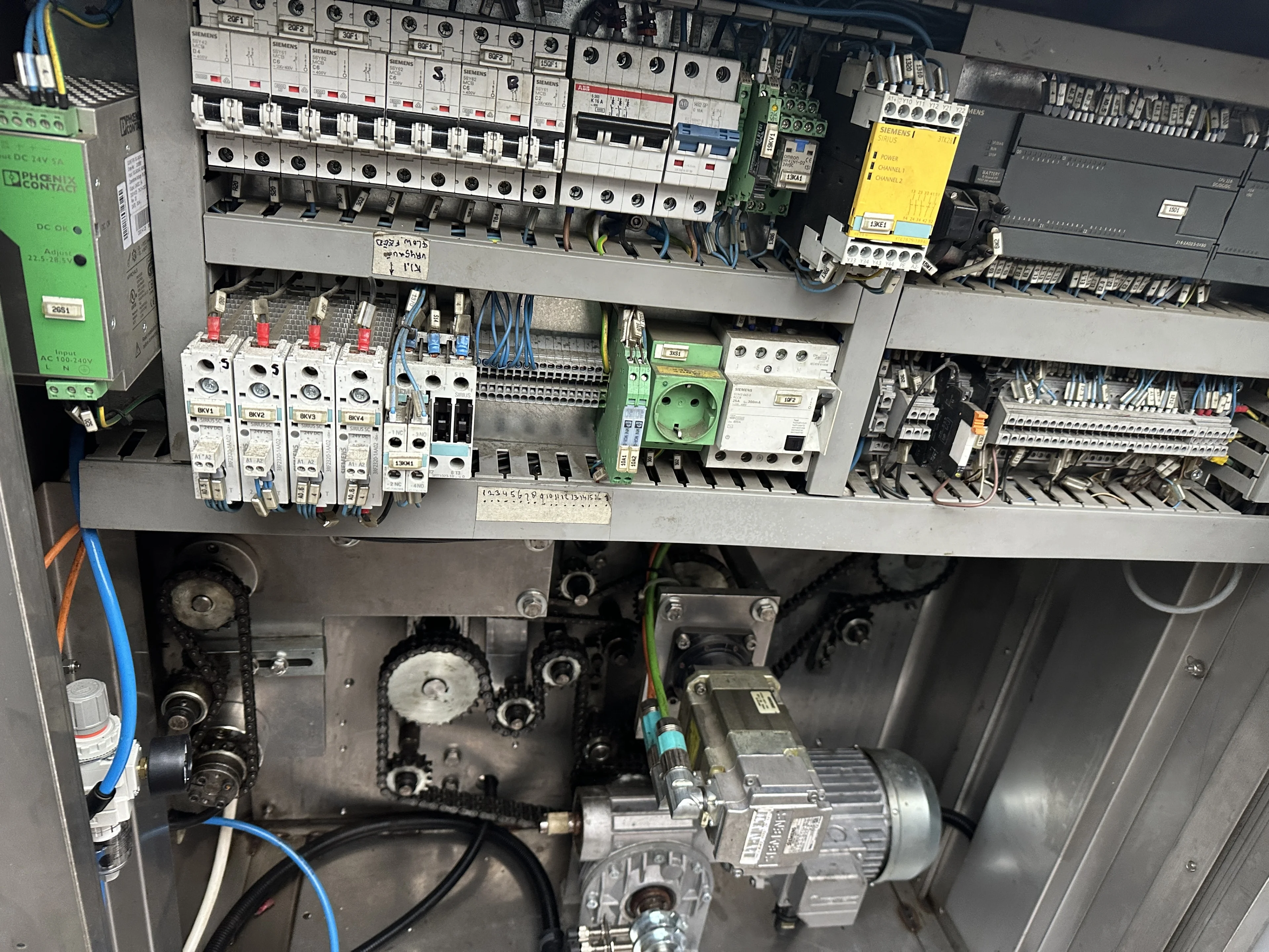 Record Scorpion flow pack machine • Duijndam Machines