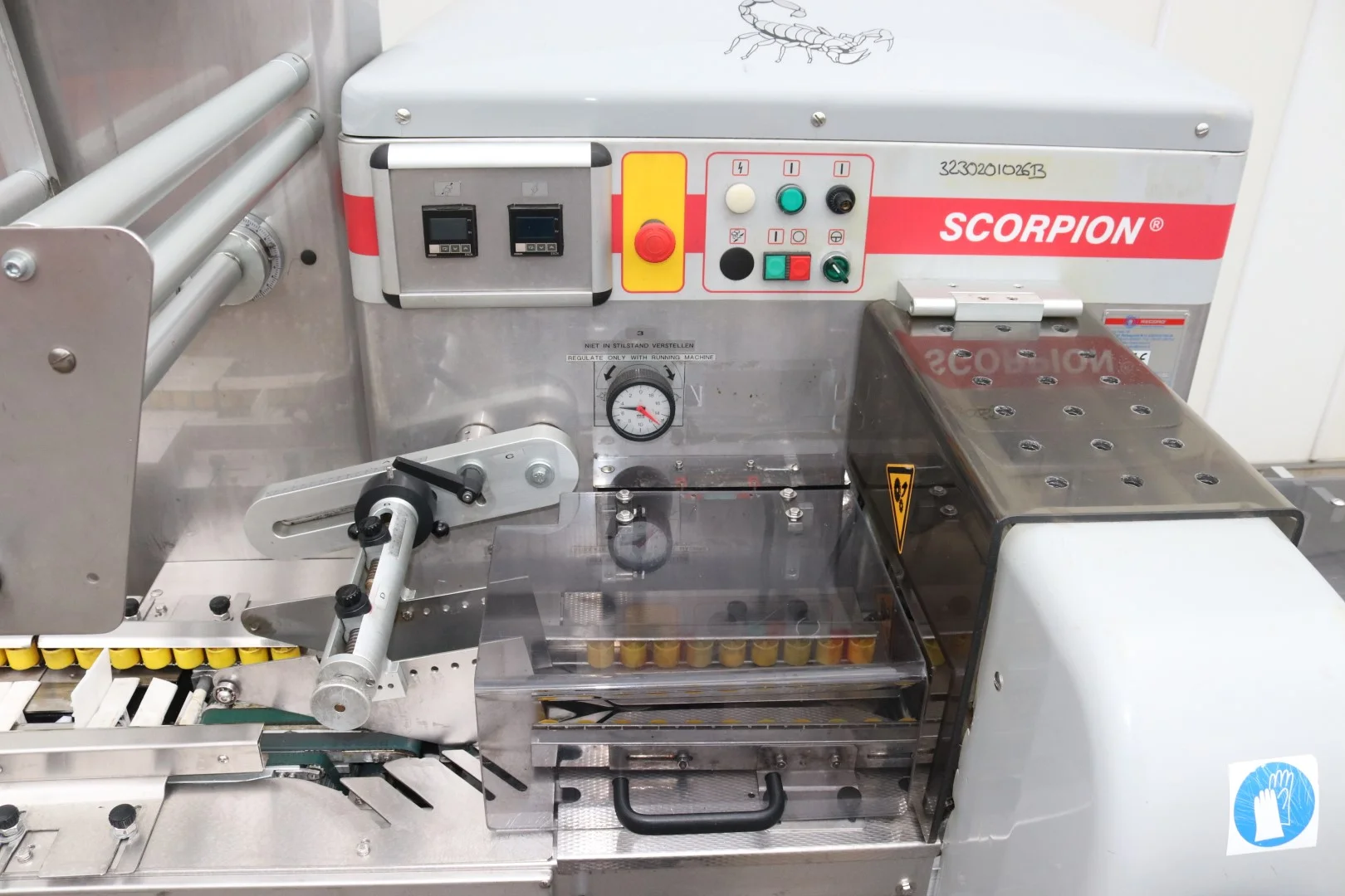 Record Scorpion flow pack machine • Duijndam Machines