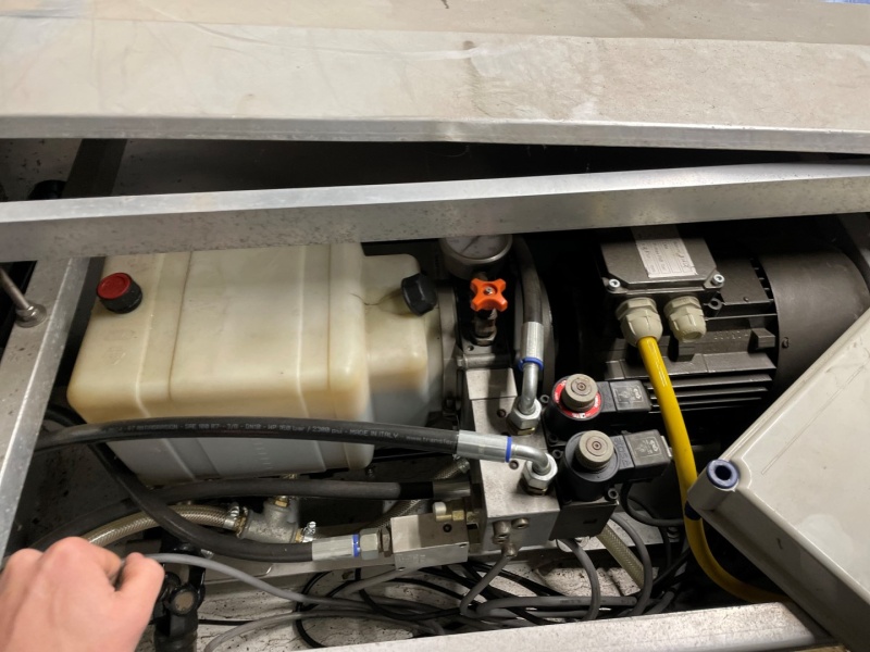 Besseling Roofmaster greenhouse roof washing machine 400 cm • Duijndam ...