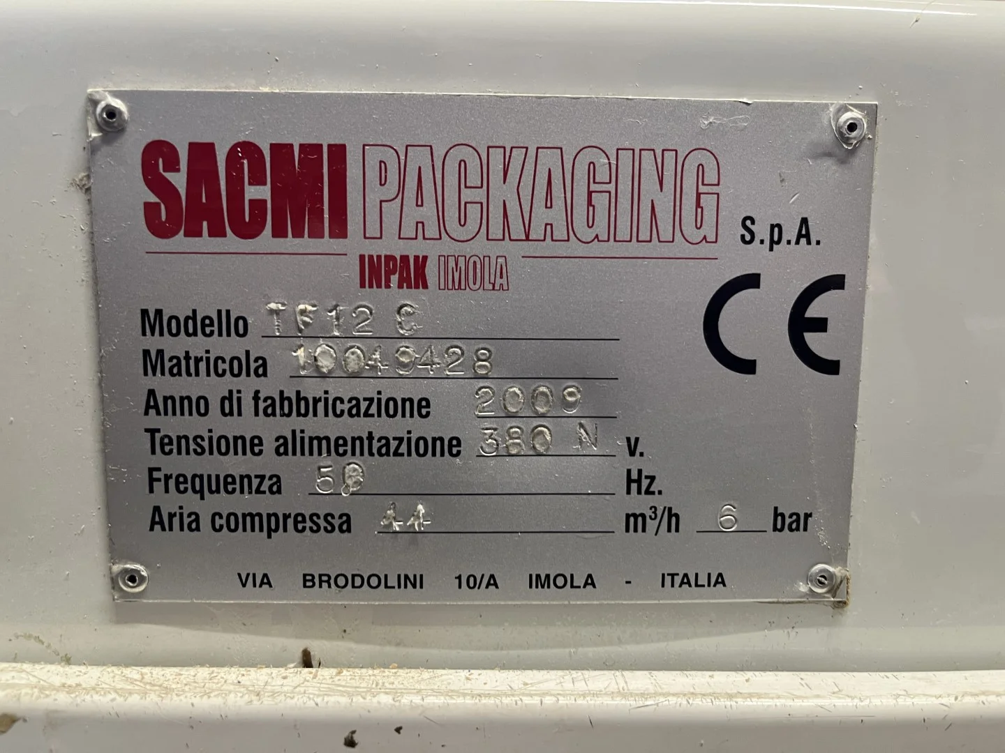 Sacmi TF12 + TS43 carton box/tray forming & erecting machine • Duijndam ...