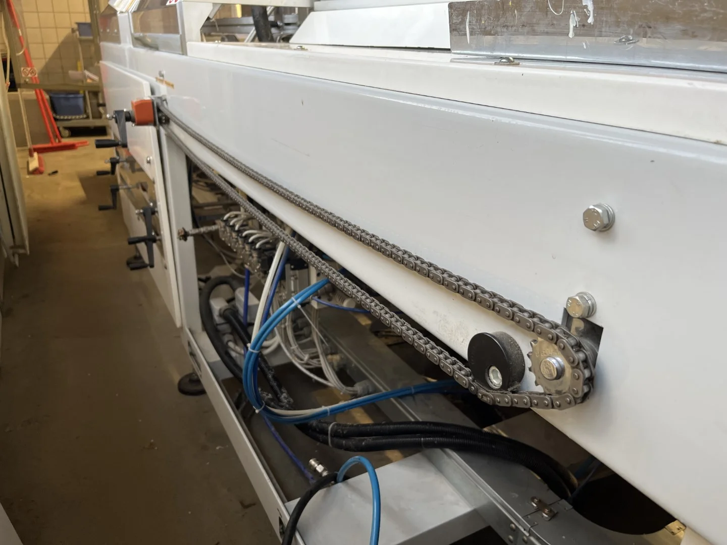 Sacmi TF12 + TS43 carton box/tray forming & erecting machine • Duijndam ...