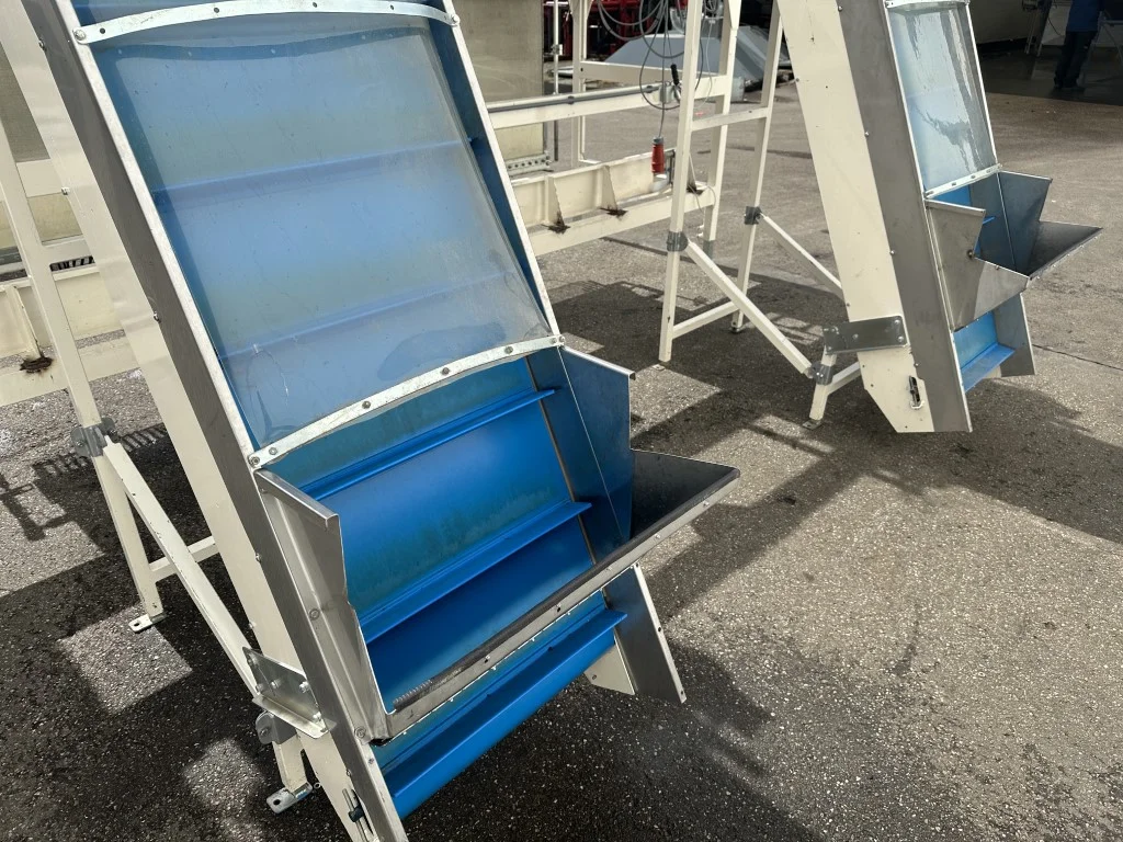 Sammo Unisorting double box filler with infeed elevators • Duijndam ...