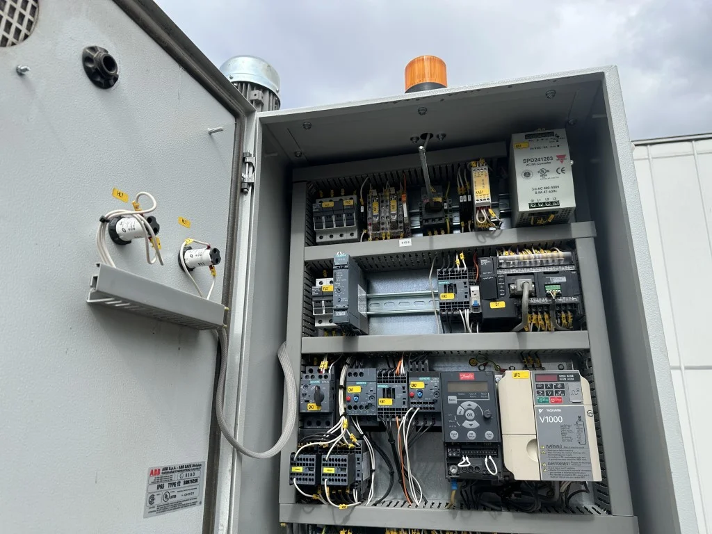 Sammo Unisorting double box filler with infeed elevators • Duijndam ...