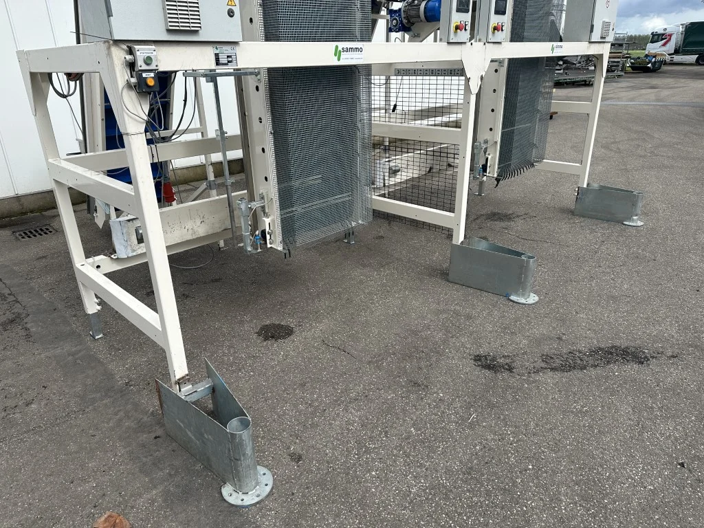 Sammo Unisorting double box filler with infeed elevators • Duijndam ...