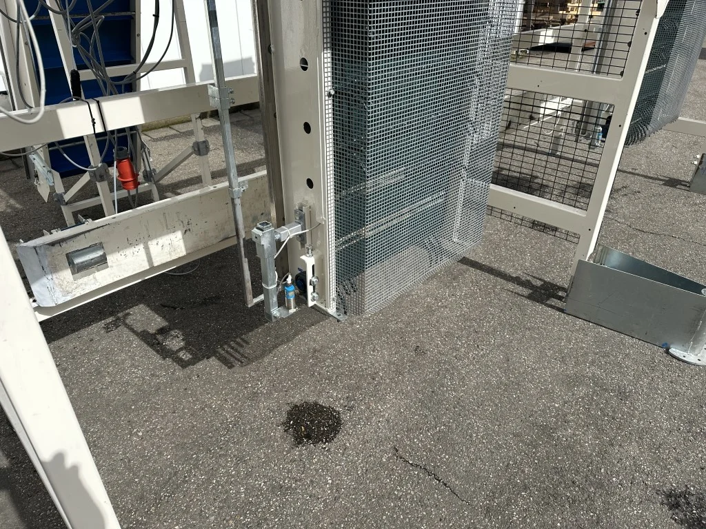 Sammo Unisorting double box filler with infeed elevators • Duijndam ...