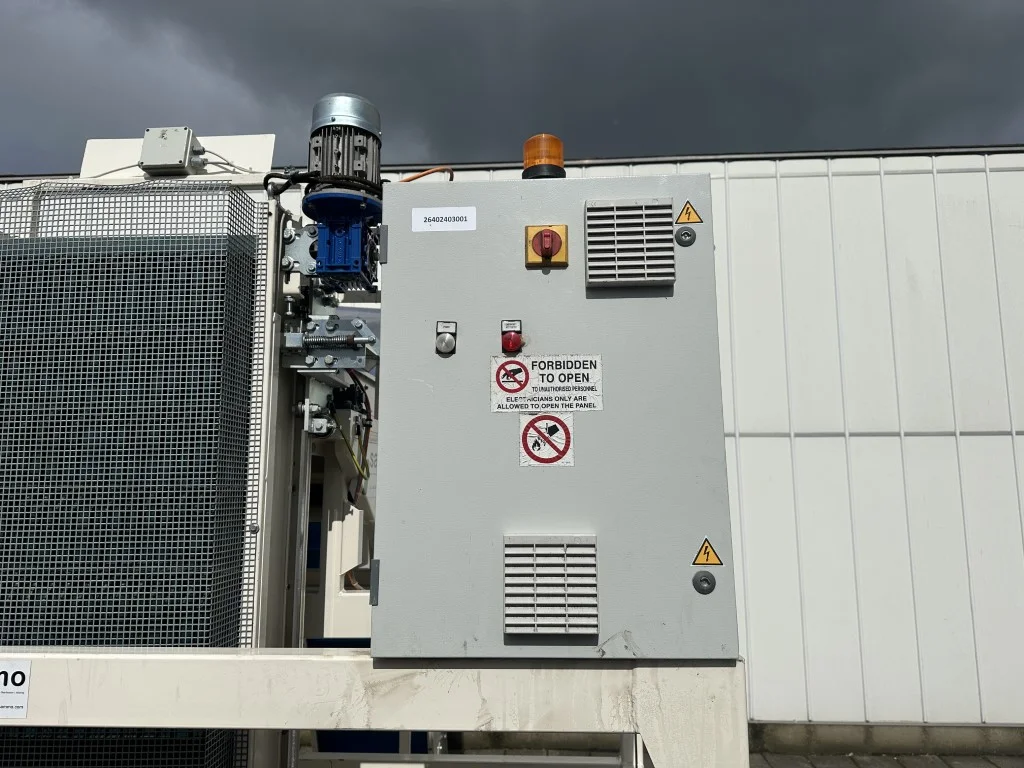 Sammo Unisorting double box filler with infeed elevators • Duijndam ...