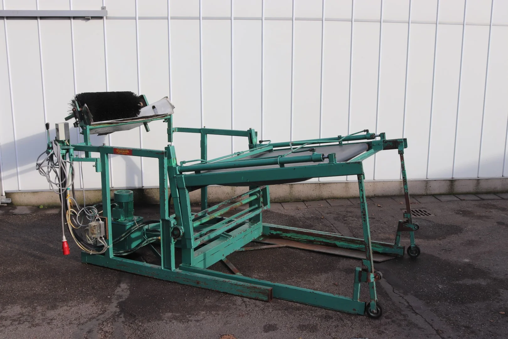 Schoemans boxtipper for fruit • Duijndam Machines