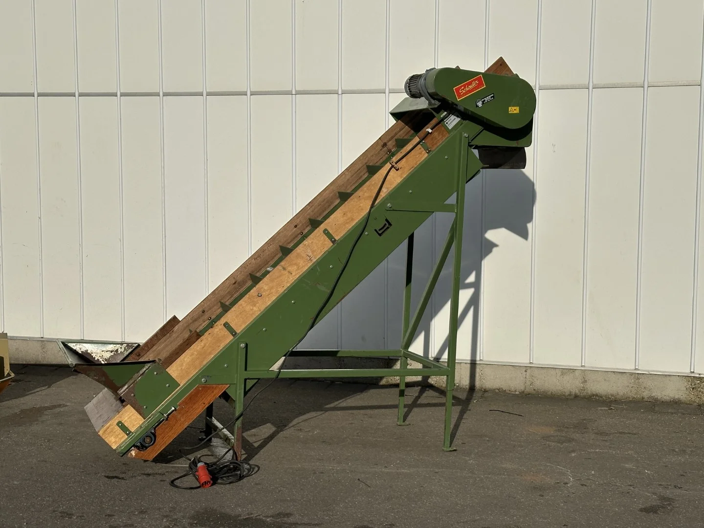 Schouten elevator incline conveyor 300 x 60 cm • Duijndam Machines