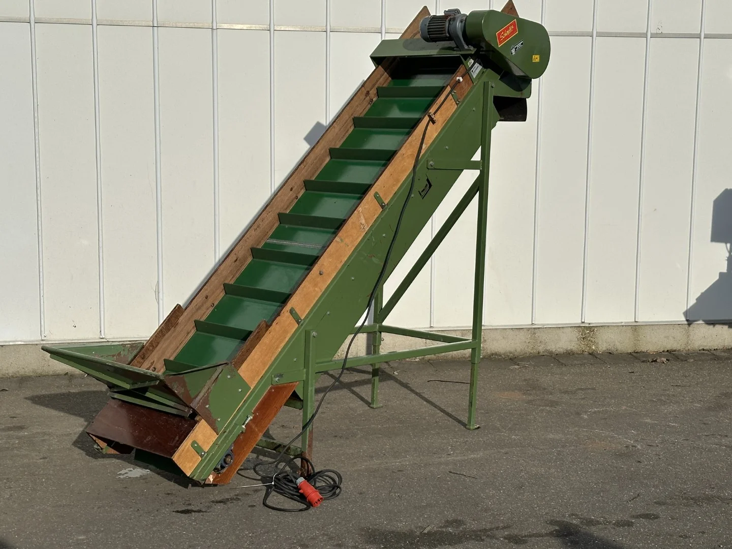 Schouten elevator incline conveyor 300 x 60 cm • Duijndam Machines