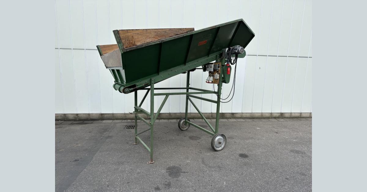 Schouten hopper 280 x 80 cm with adjustable speed • Duijndam Machines