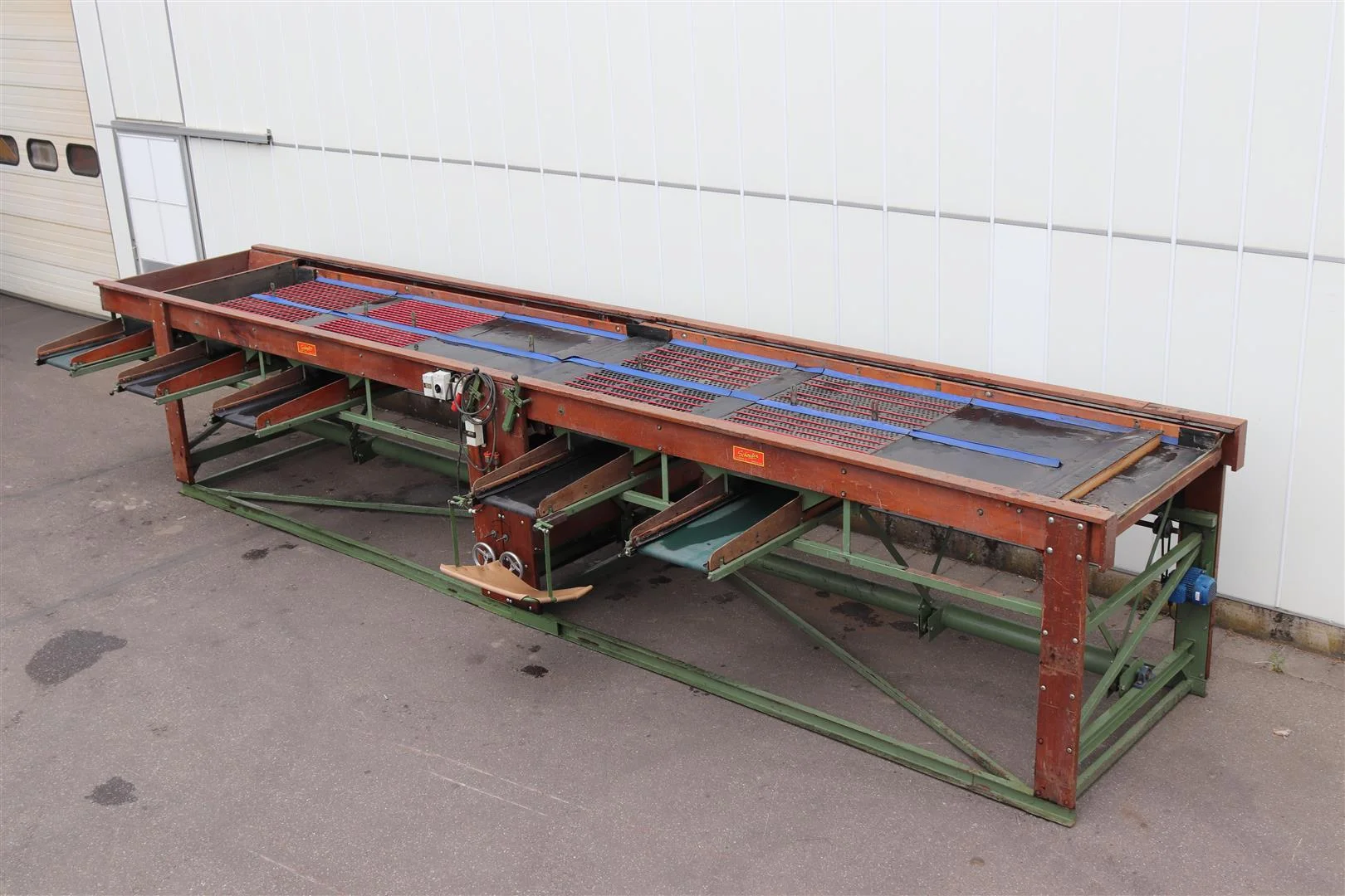 Schouten sorting machine for brussel sprouts, bulbs, onion • Duijndam ...