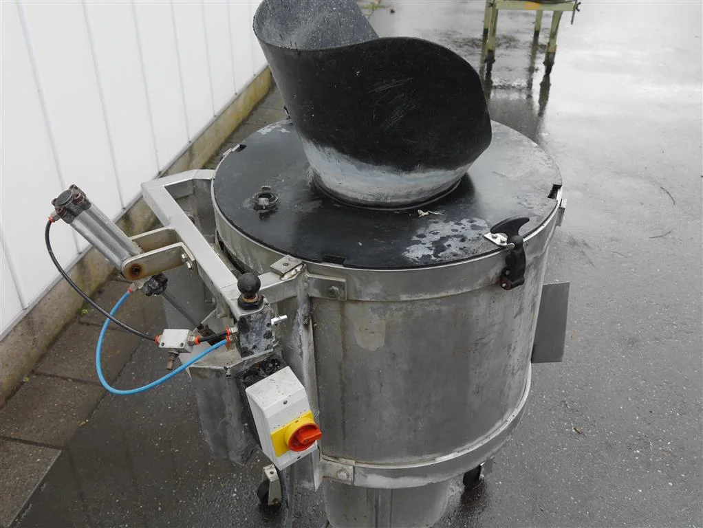 Stainless steel potato peeling machine • Duijndam Machines